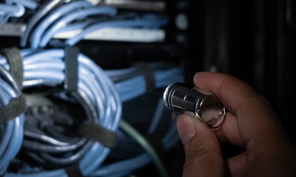 PicoTorch™ 🔦 A Floodlight for Your Keys - The Gadget Trend
