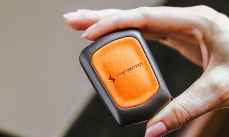 Miko- 30W GaN Fast Charger That Lives On Your Keyring - The Gadget Trend